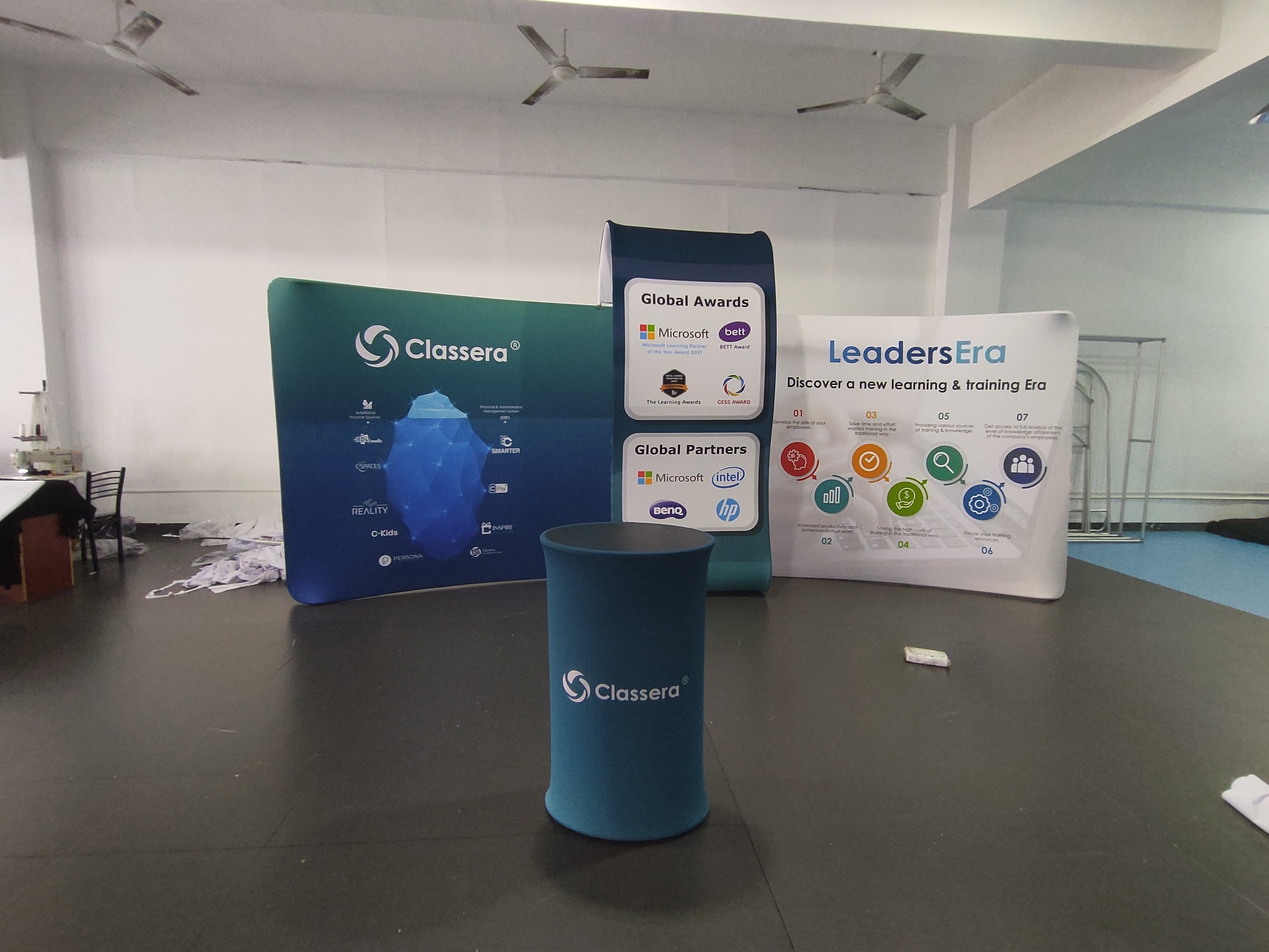 Trade Show Stage Modular Exhibition Systems CMYK Portable Display ...